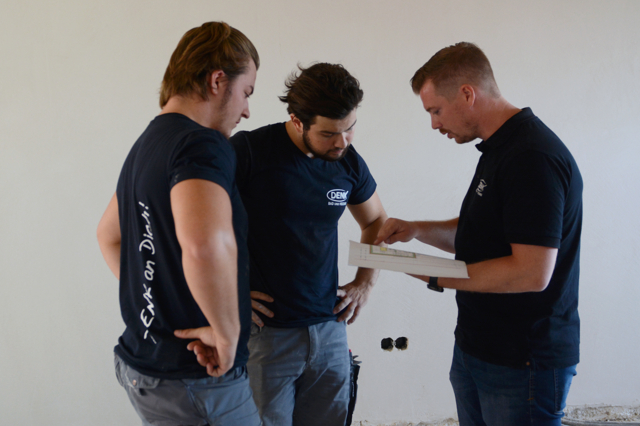 AMS Berufslexikon - Platten- und FliesenlegerIn